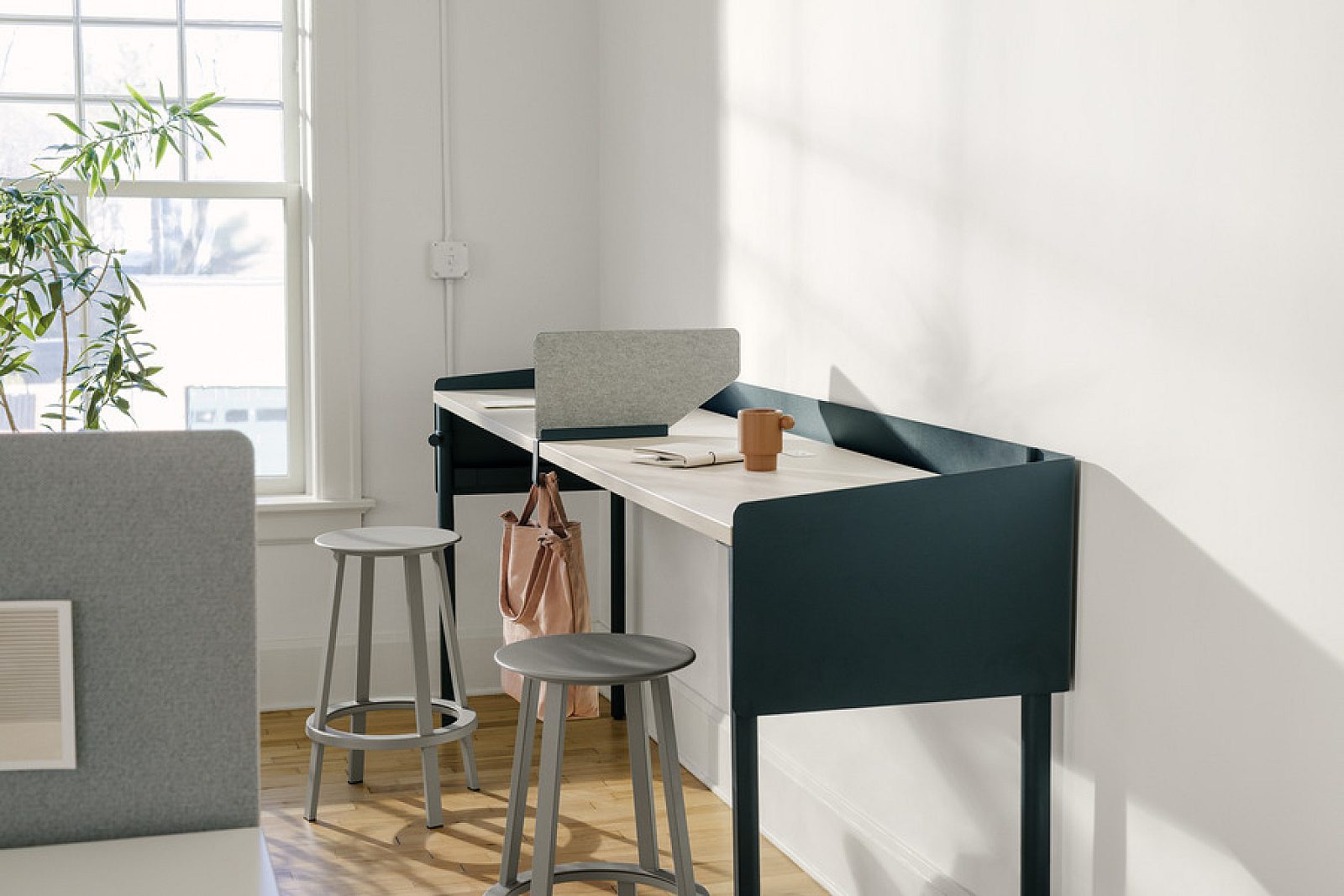 SHERIDAN GROUP | OE1 Communal Tables