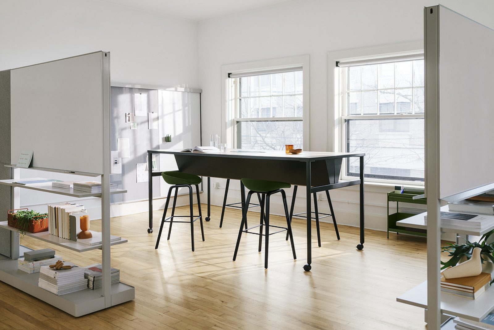 SHERIDAN GROUP | OE1 Communal Tables